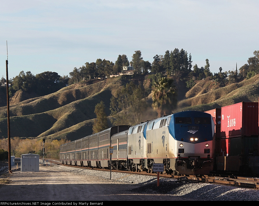 AMTK 70 and 144 With Train 2, The Sunset Limited at 4:04 pm